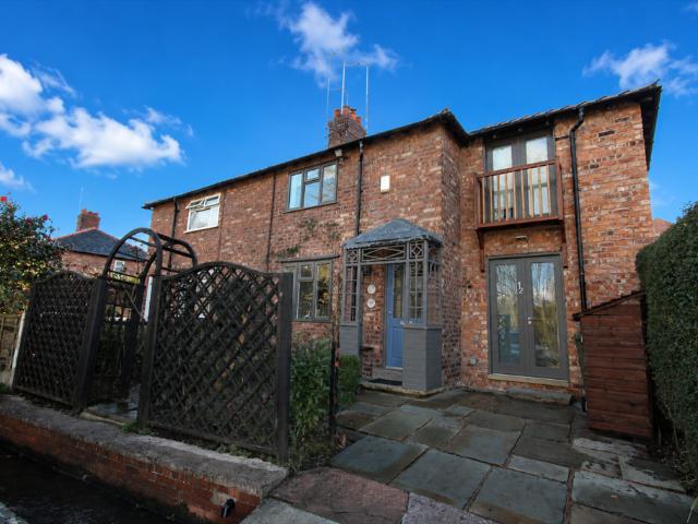 3 bedroom semi detached house to rent