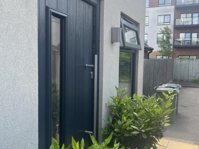 3 bedroom semi detached house to rent