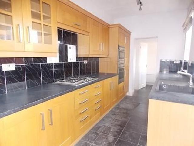 3 bedroom semi detached house to rent