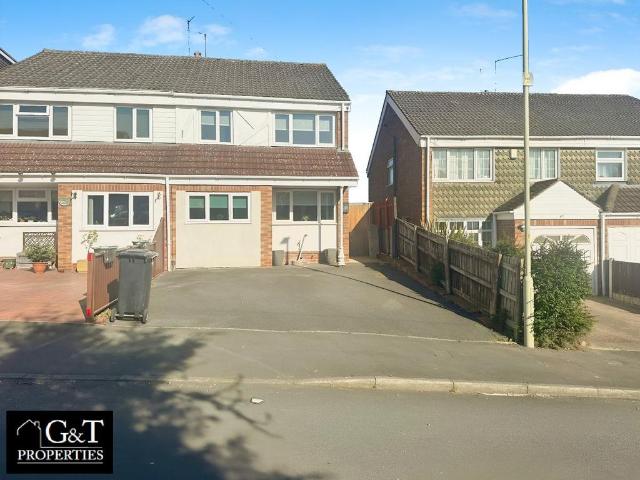3 bedroom semi detached house to rent