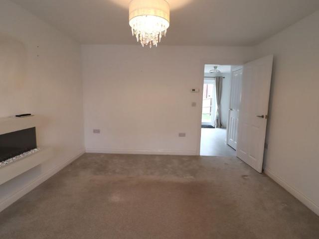 3 Bedroom Semi detached House To Rent