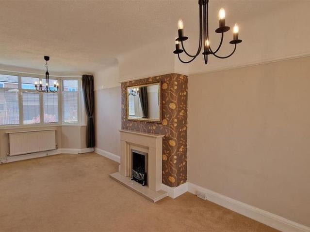 3 bedroom semi detached house to rent
