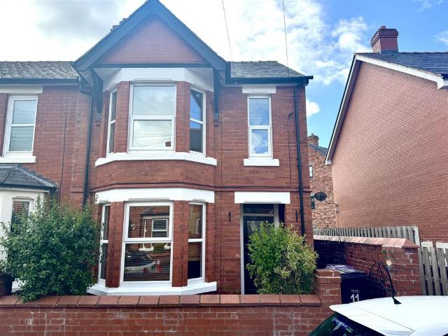 3 bedroom semi detached house to rent