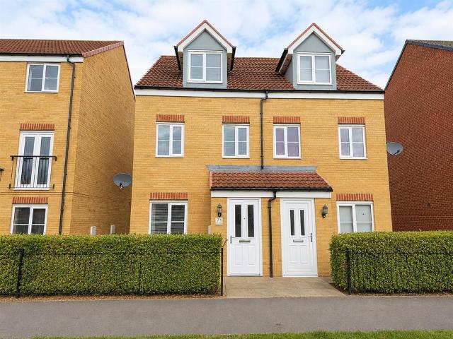 3 bedroom semi detached house to rent