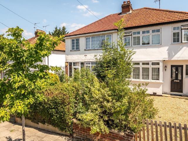 3 bedroom semi detached house to rent