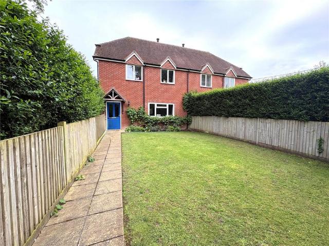 3 bedroom semi detached house to rent