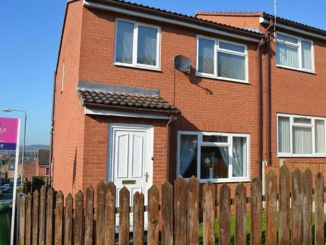 3 bedroom semi detached house to rent