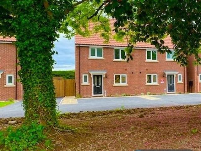 3 bedroom semi detached house to rent