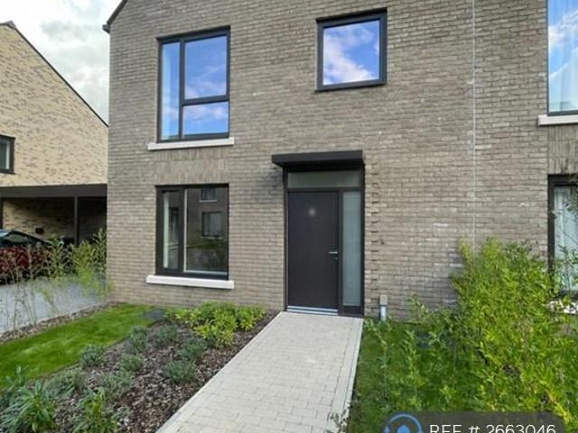 3 bedroom semi detached house to rent