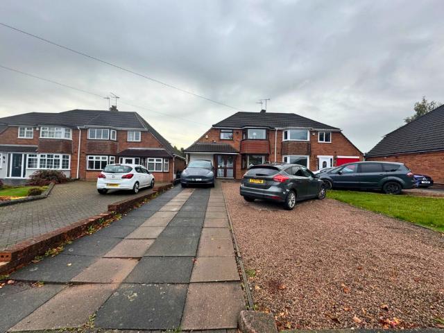 3 bedroom semi detached house to rent