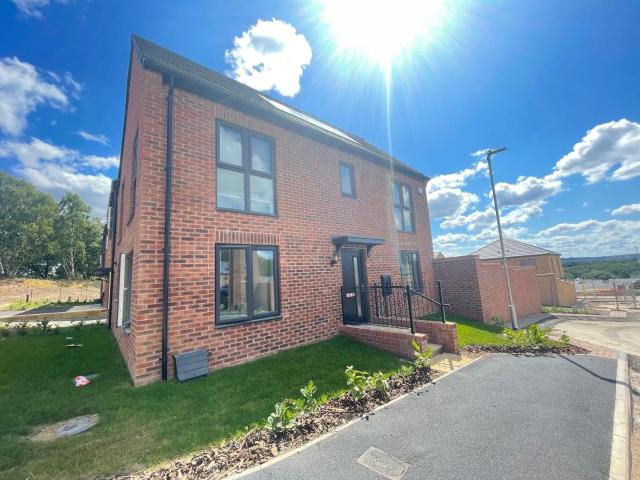 3 bedroom semi detached house to rent