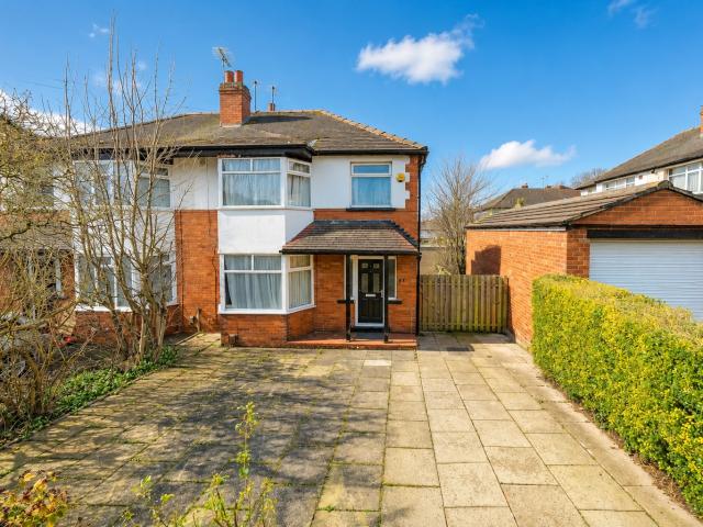 3 bedroom semi detached house to rent
