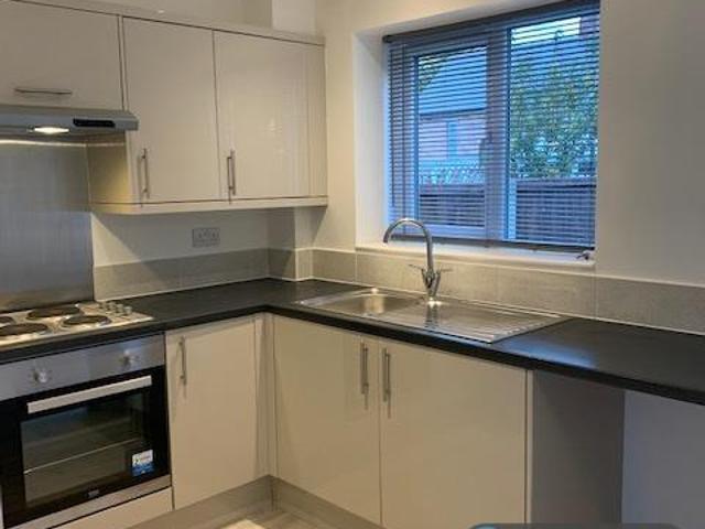 3 bedroom semi detached house to rent