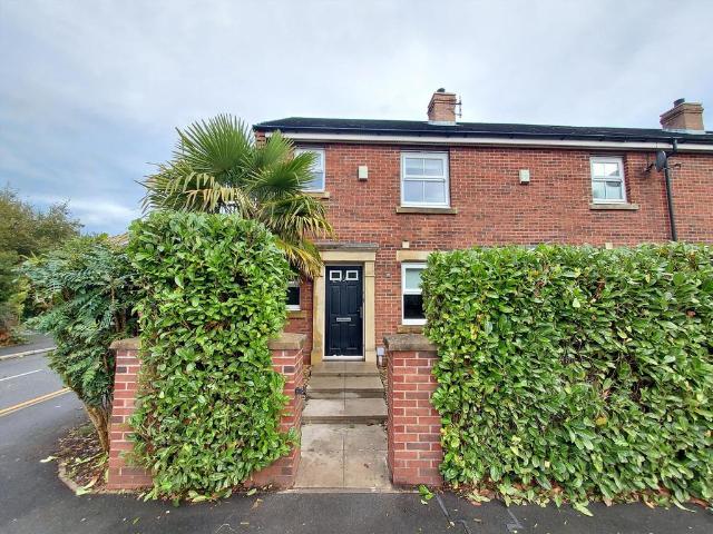 3 bedroom semi detached house to rent