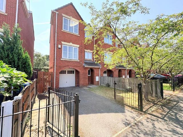 3 bedroom semi detached house to rent