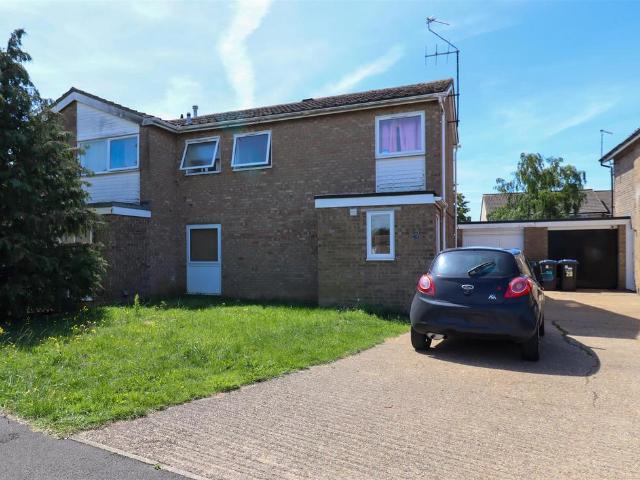 3 bedroom semi detached house to rent