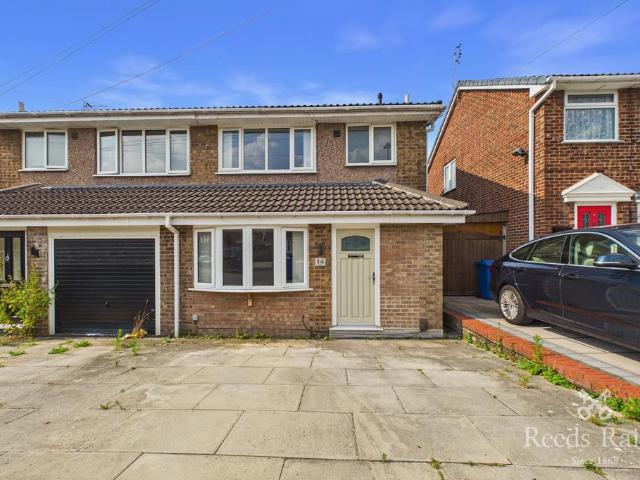 3 bedroom semi detached house to rent