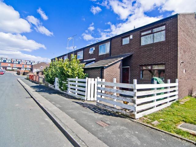 3 bedroom semi detached house to rent