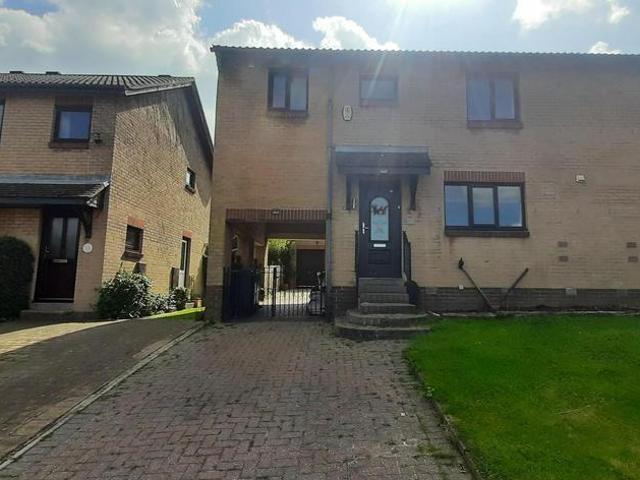 3 bedroom semi detached house to rent