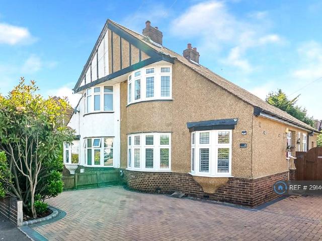 3 bedroom semi detached house to rent