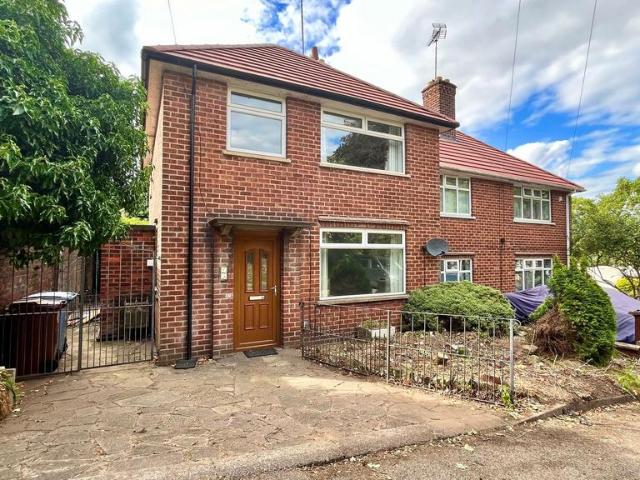 3 bedroom semi detached house to rent