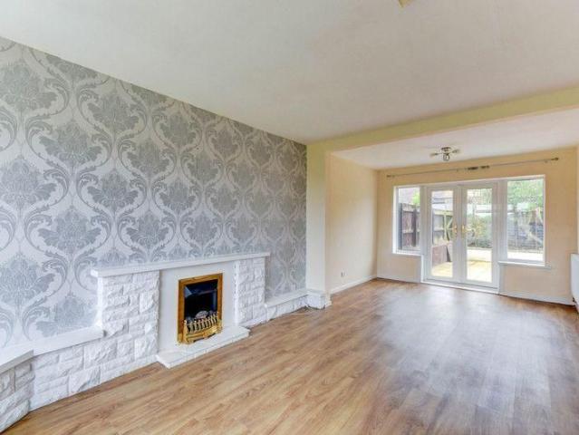 3 bedroom semi detached house to rent