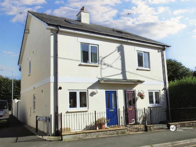 3 bedroom semi detached house to rent