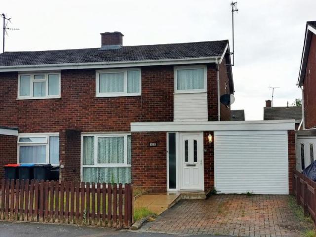 3 bedroom semi detached house to rent