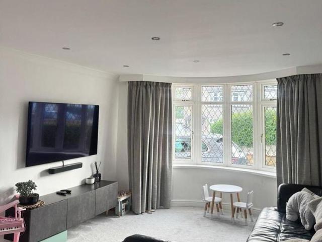 3 bedroom semi detached house to rent