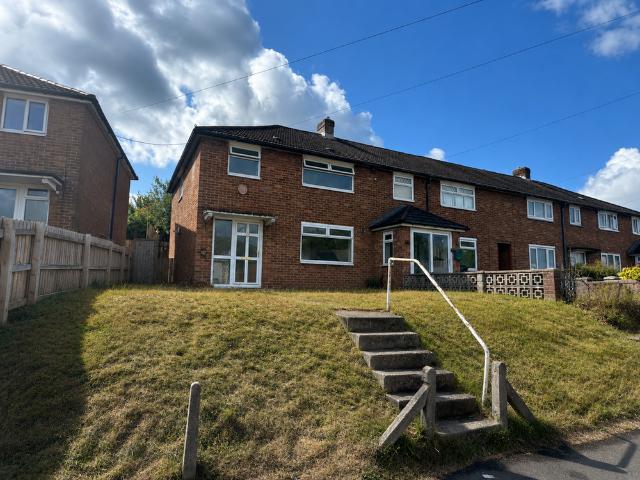 3 bedroom semi detached house to rent