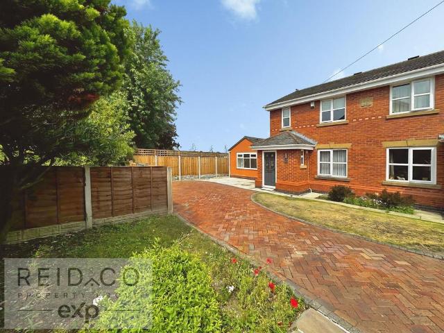 3 bedroom semi detached house to rent