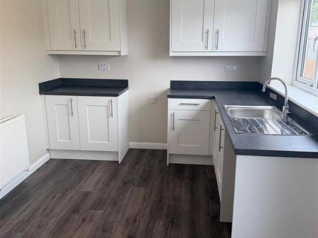 3 bedroom semi detached house to rent