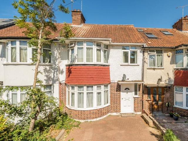3 bedroom semi detached house to rent