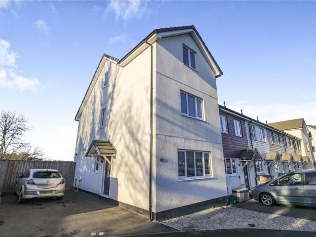 3 bedroom semi detached house to rent