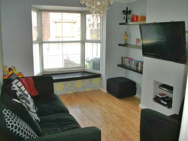 3 bedroom semi detached house to rent