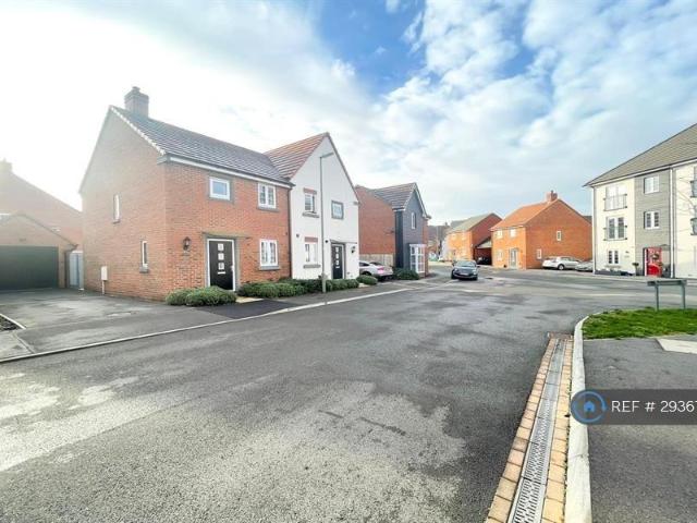 3 bedroom semi detached house to rent