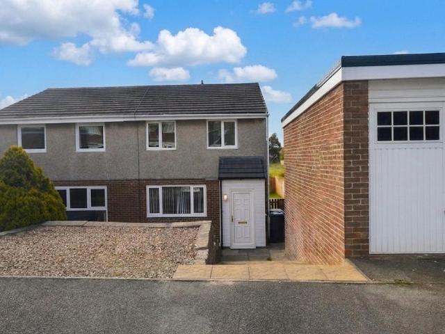3 bedroom semi detached house to rent