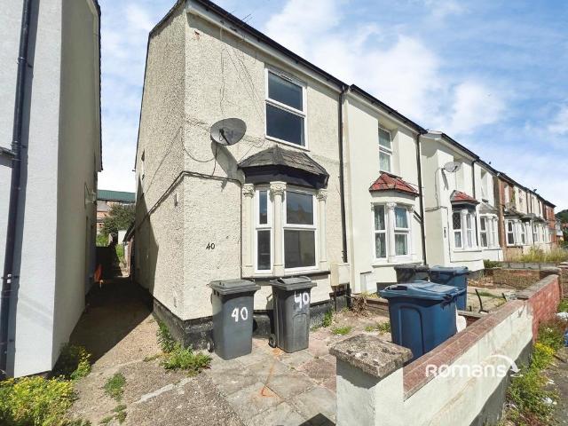 3 bedroom semi detached house to rent