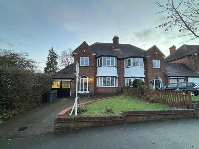 3 bedroom semi detached house to rent