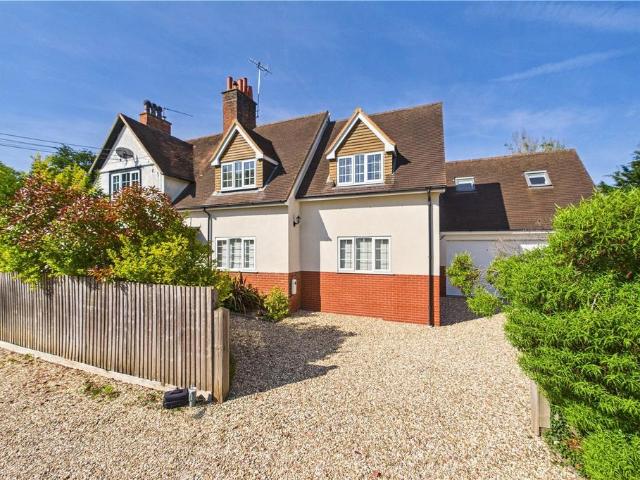 3 bedroom semi detached house to rent