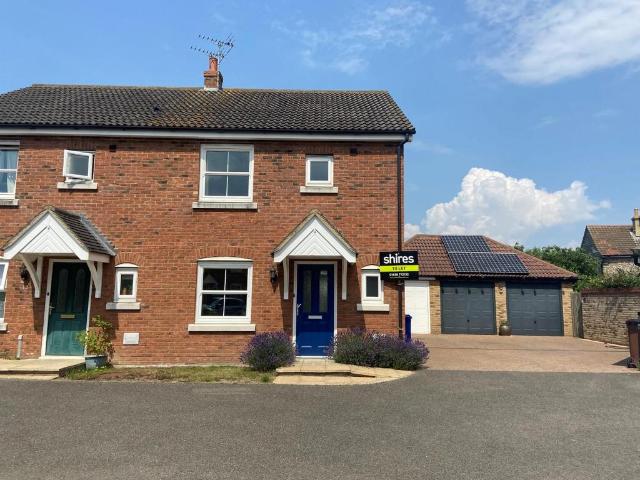 3 bedroom semi detached house to rent