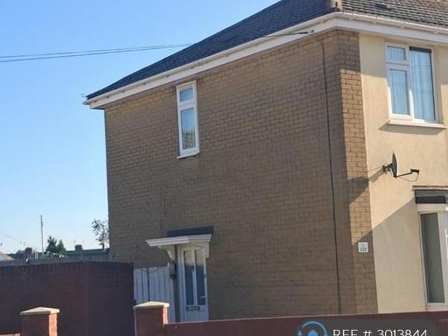 3 bedroom semi detached house to rent