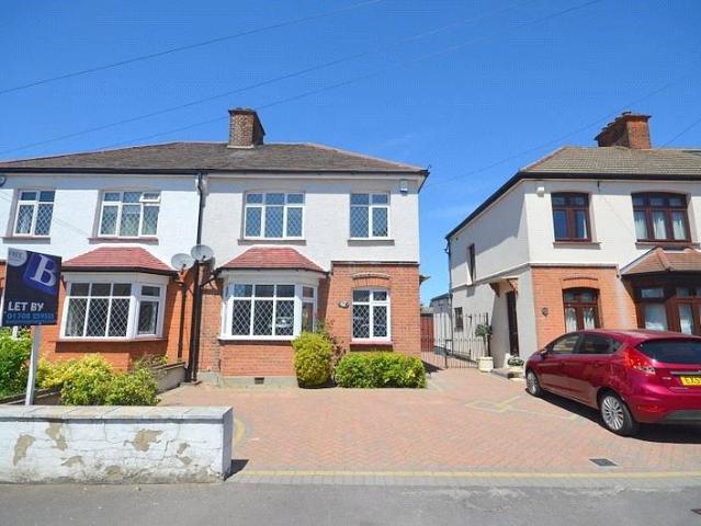 3 bedroom semi detached house to rent