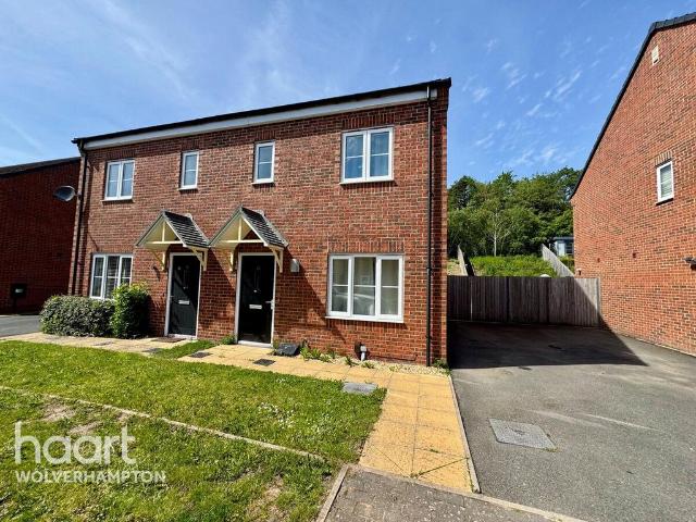 3 bedroom semi detached house to rent