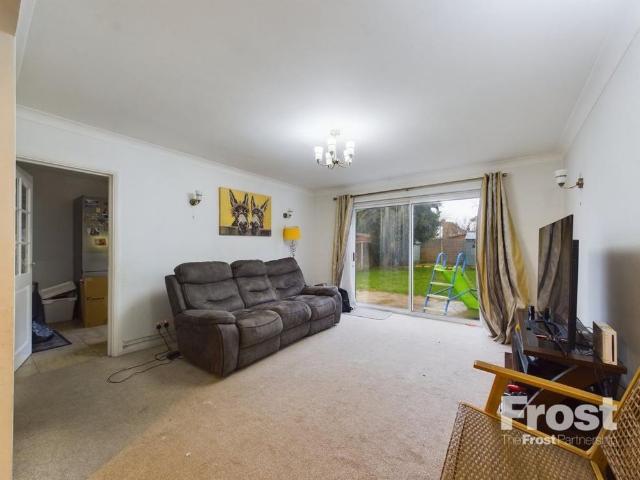 3 bedroom semi detached house to rent