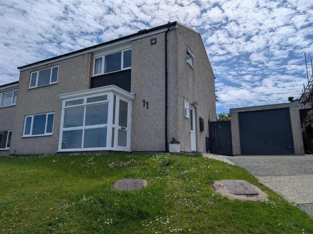 3 bedroom semi detached house to rent