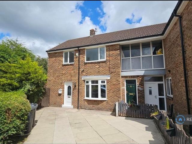 3 bedroom semi detached house to rent