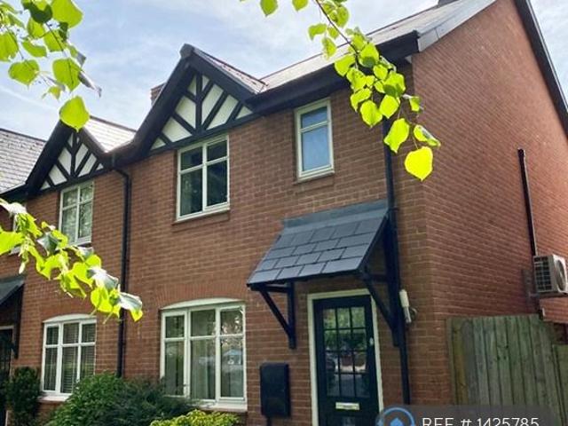 3 bedroom semi detached house to rent