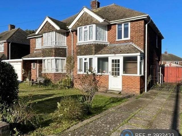 3 bedroom semi detached house to rent