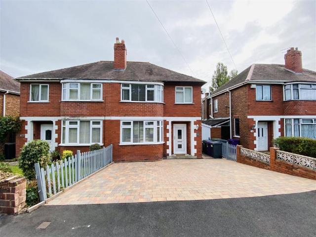 3 bedroom semi detached house to rent